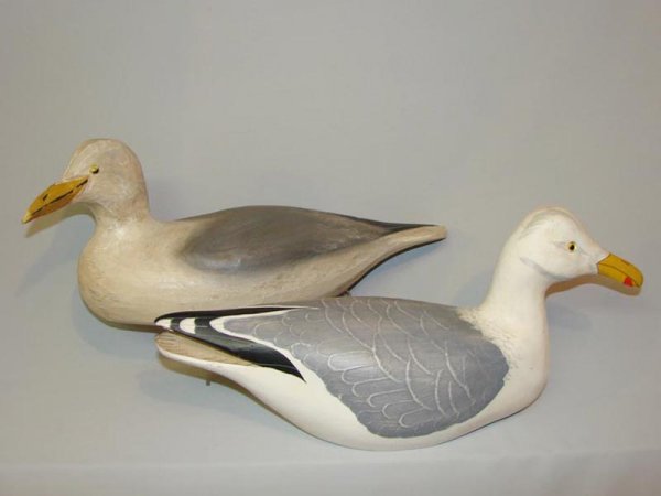 526: TWO SEAGULL DECOYS. American, 20th Century. One si