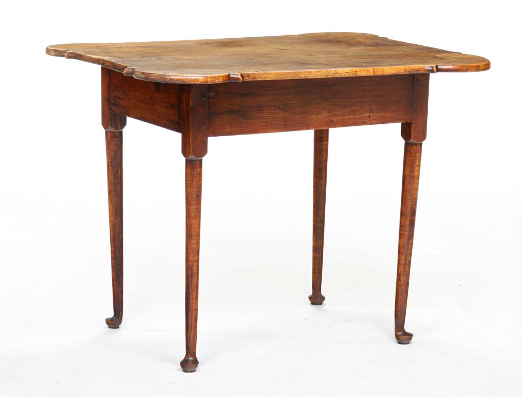 New England Queen Anne Tea Table.