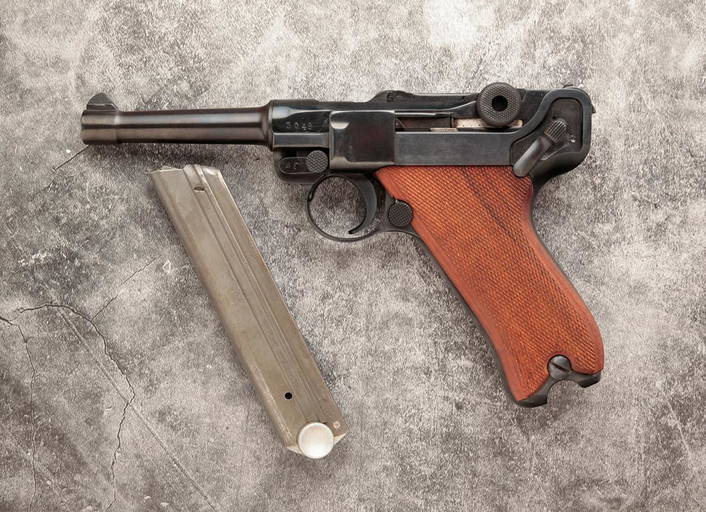 Luger 9mm Semi Automatic Pistol