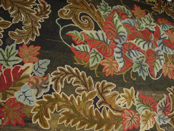 Large Hooked Rug. Large Leaf Medallion W