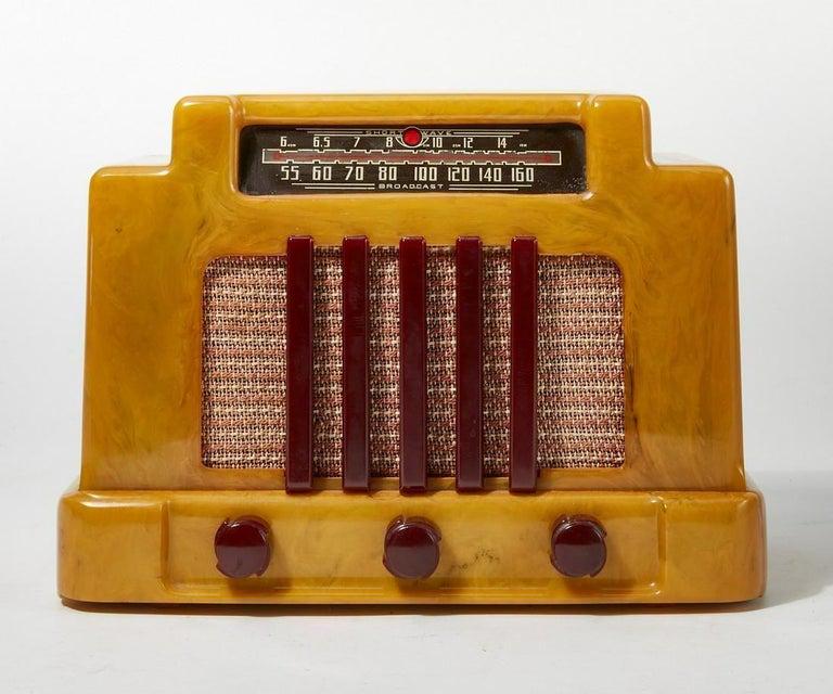 Addison Model 5d Red Butterscotch Marbled Catalin 'courthouse' Tube Radio