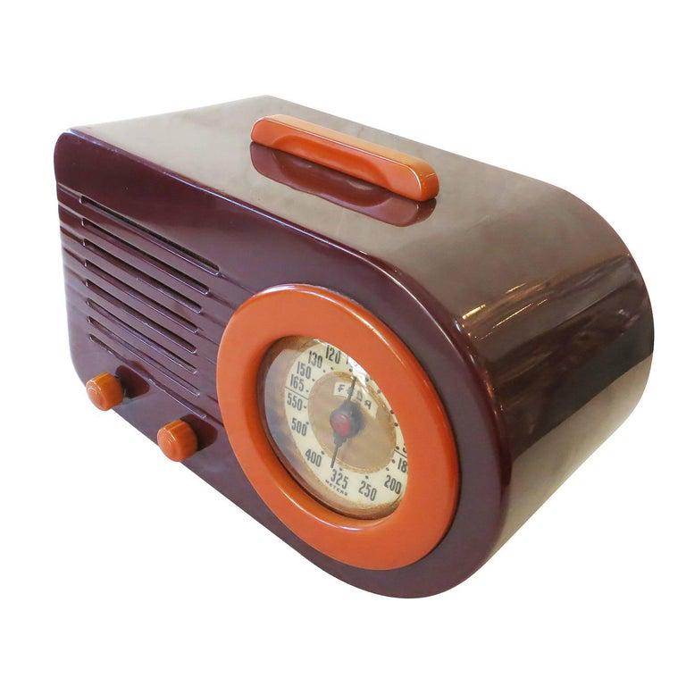 Fada Model 1000 "bullet" Coffee And Caramel Catalin Tube Radio