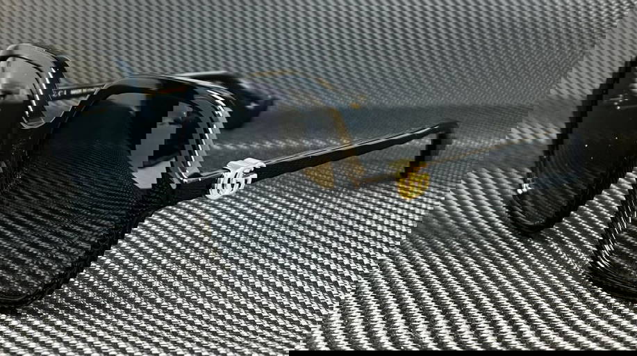 Gucci Gg1072s 001 Black Grey Gradient Womens 56 Mm L Size Sunglasses