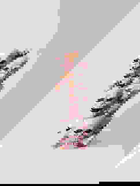 Vintage Lighted Ceramic Skull Stack Auction