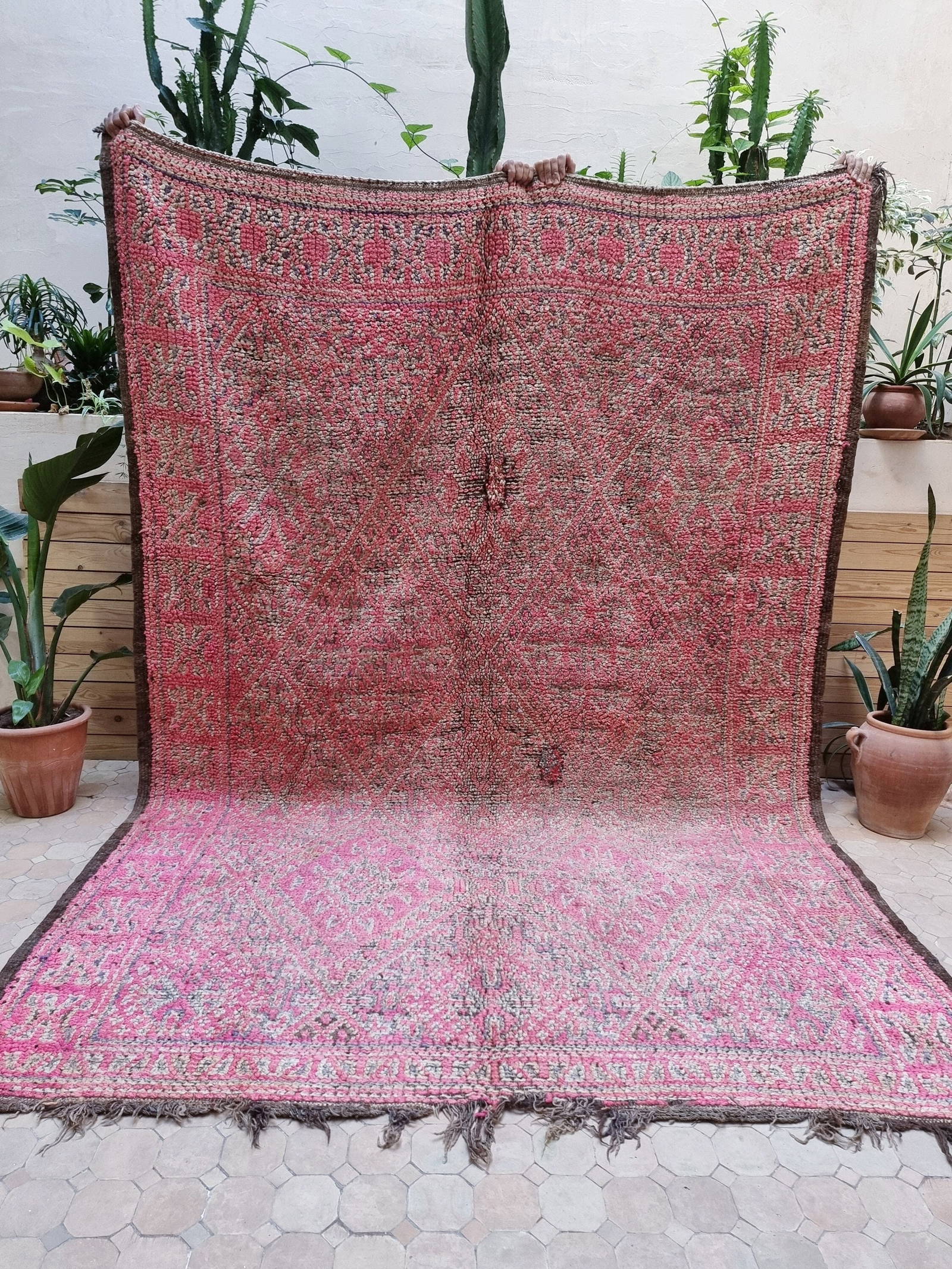 Moroccan Vintage Zayan Rug -chic Pink Radiance - 110 X 78 Inches - (280 ...