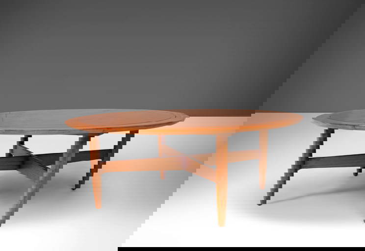 Round Pecan Coffee Table By Lubberts & Mulder For Tomlinson 1960s