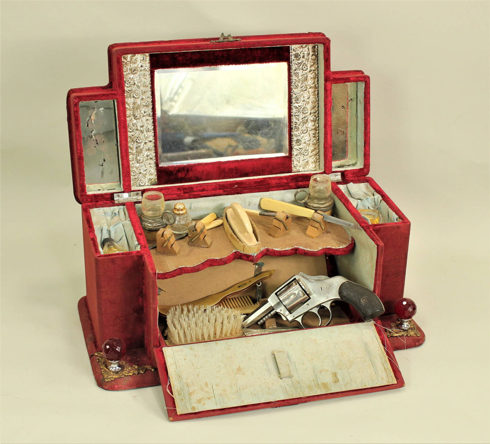 Saloon Girl's Dressing Box Auction