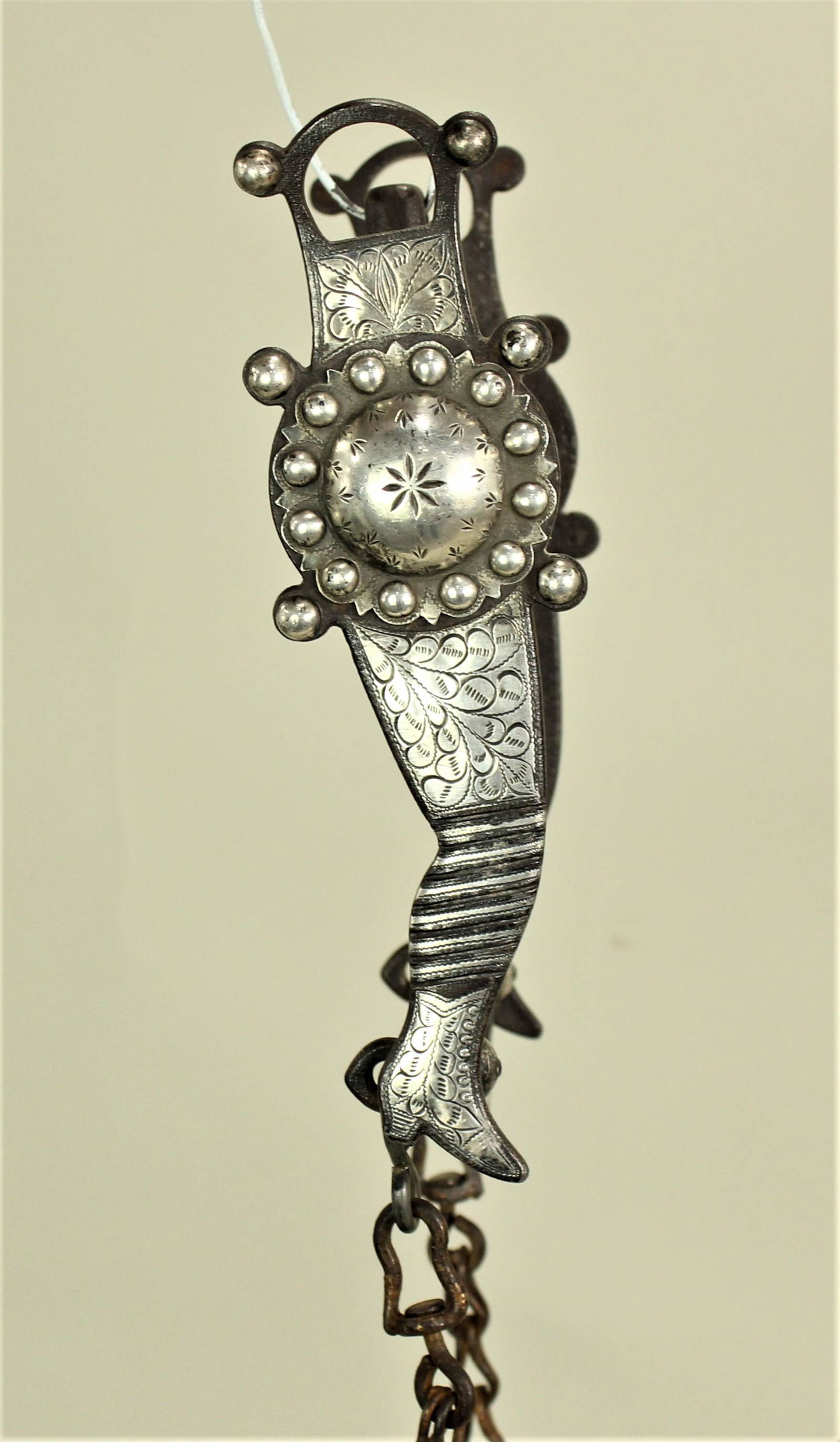 Visalia Lady Leg Bit Auction