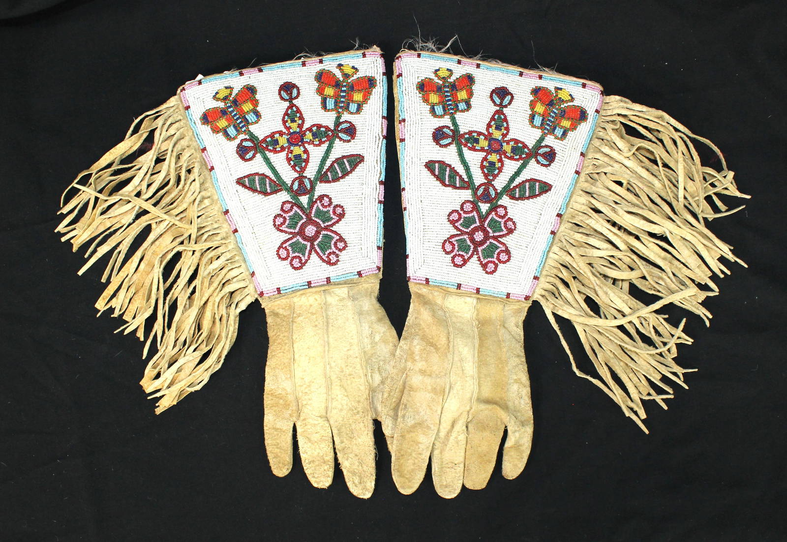 Native American Beaded Gauntlets Auction