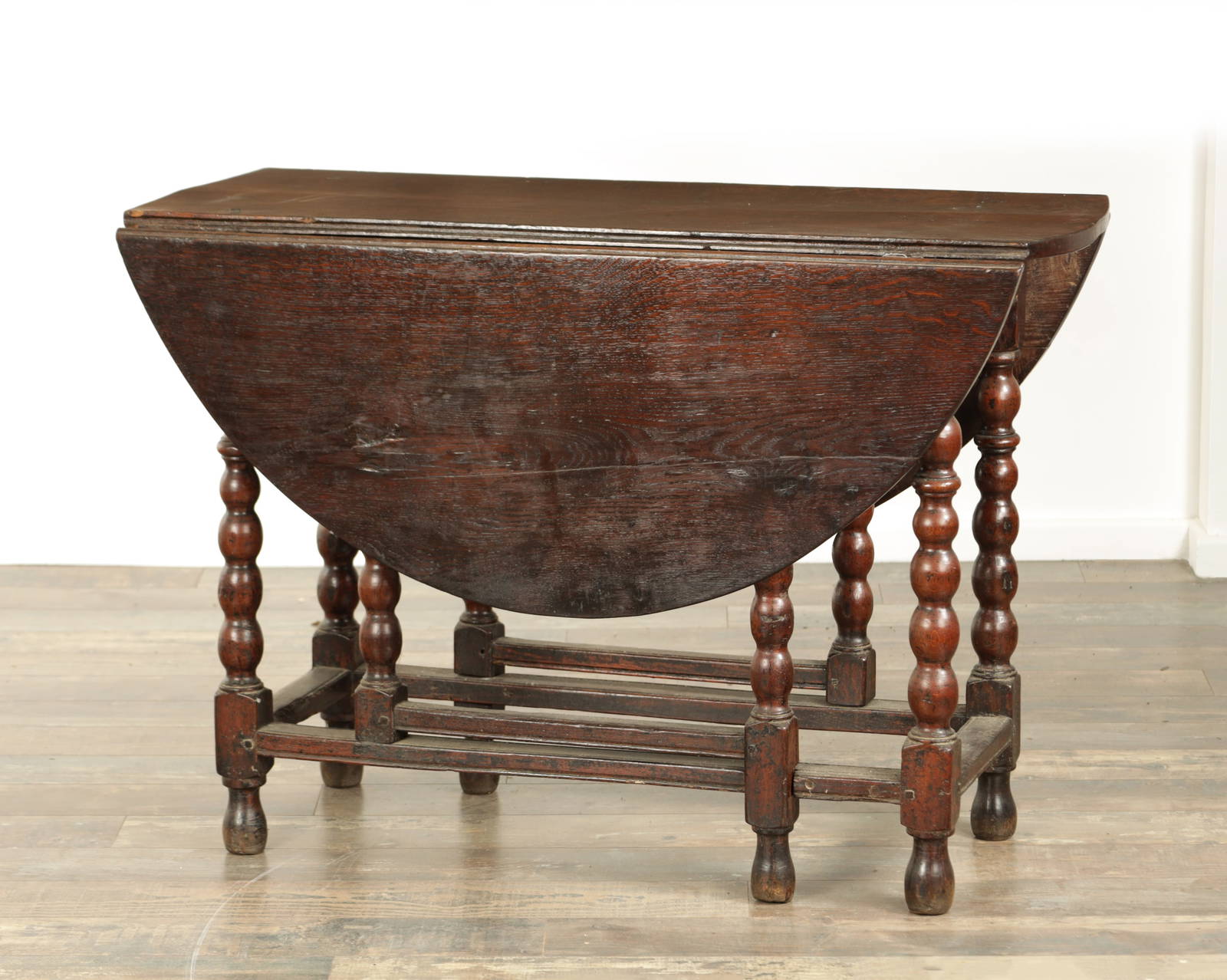 An Early 18th Century Joined Oak Gate Leg Table Auction