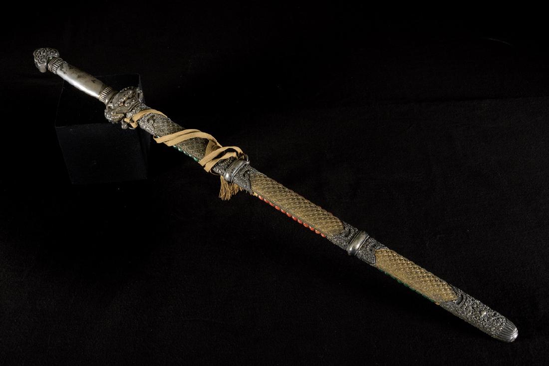 Chinese sword in gilt silver inlaid with coral and - Jun 18, 2019 ...