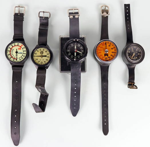 5 Depth Gauges Uwatec Usd White Stag Healthways Dacor