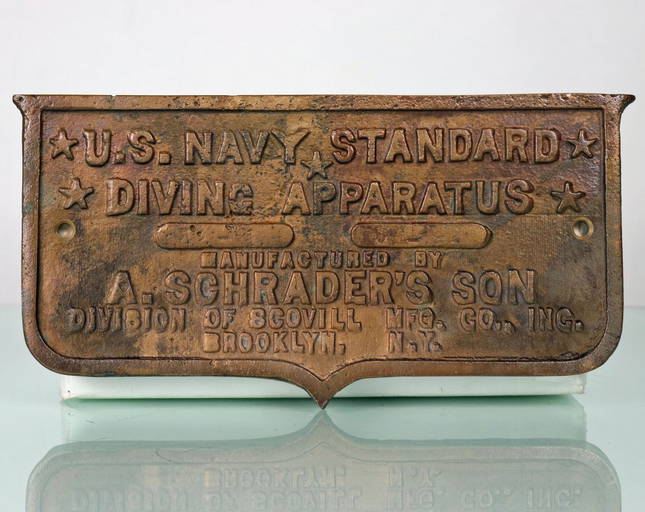 Schrader Us Navy Diving Apparatus Box Plaque