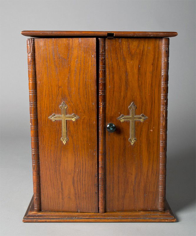 37: Antique Catholic Last Rites/Sick Call Box