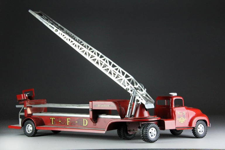 Antique Tonka Large Ladder Fire Truck