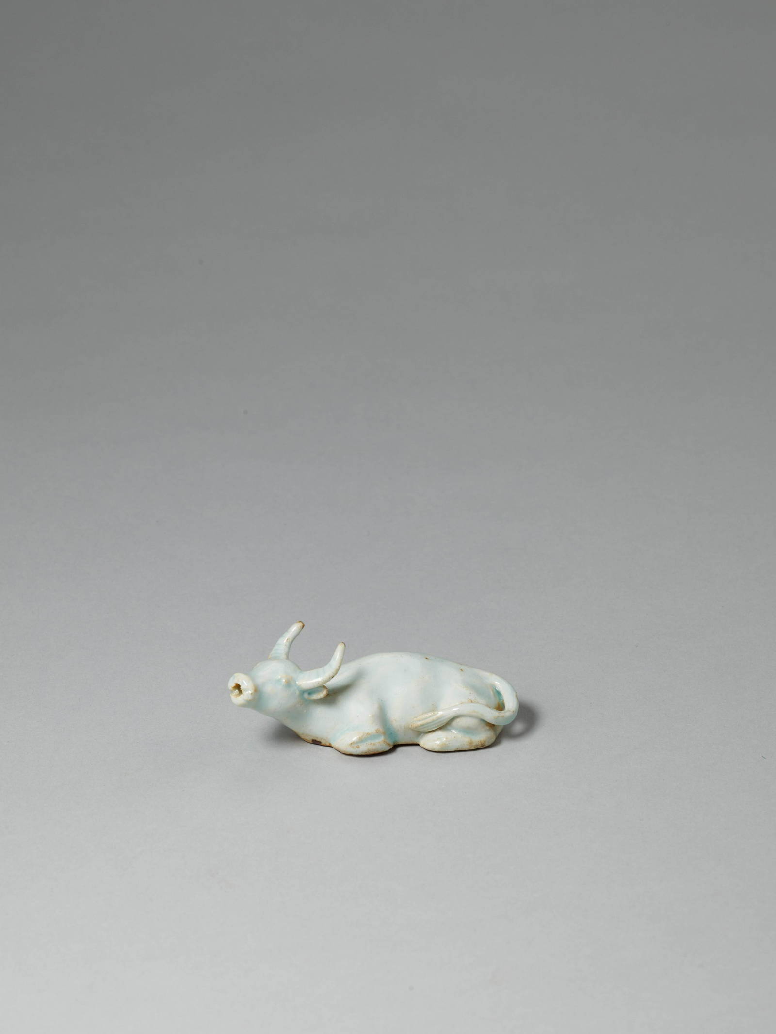 A Hutian Buffalo Washer Auction