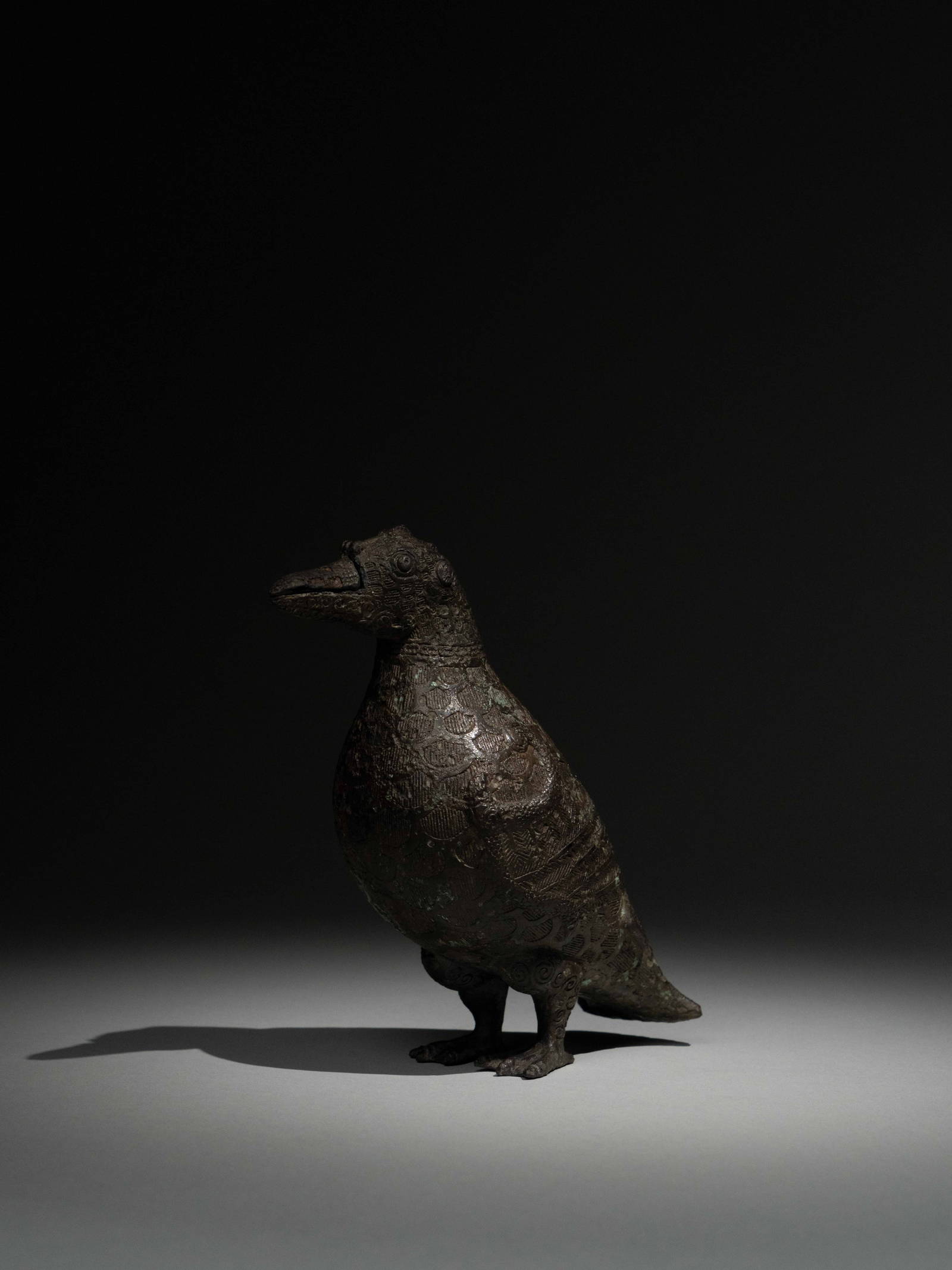 A Bronze Bird-form Pot Auction