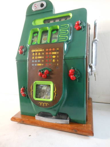 1946 Black Cherry Chevron Mills Brand Genuine