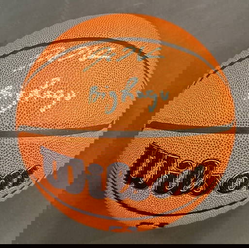 Donte Divincenzo Signed Authentic Wilson I/o Basketball Knicks Big Ragu ...