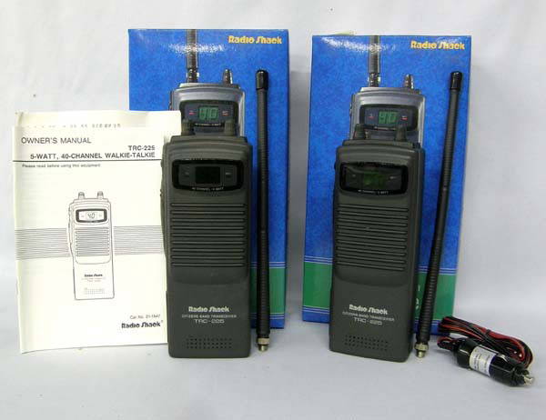 Two Radio Shack 5w 40 Channel Walkie Talkie Radios