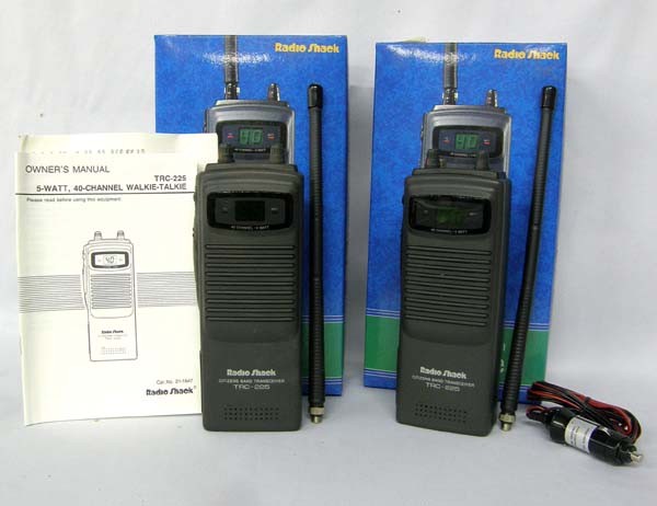 Two Radio Shack 5w 40 Channel Walkie Talkie Radios