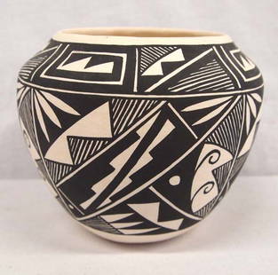 Acoma, Sharon Stevens, Black On White Fine Line Storage