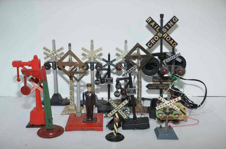 Lot of 13 Lionel/Marx /Other O Scale Railroad Crossing Signals and ...