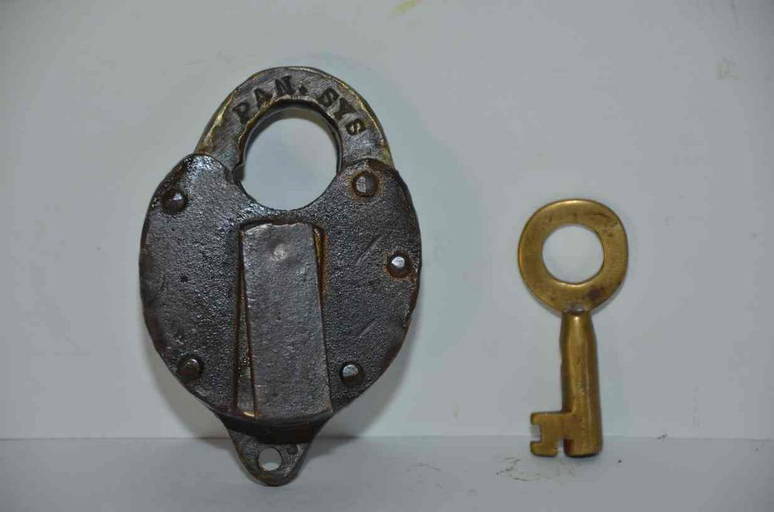 Pan. Sys./panhandle Route Pcc And Stl Rr Brass Lock And Key