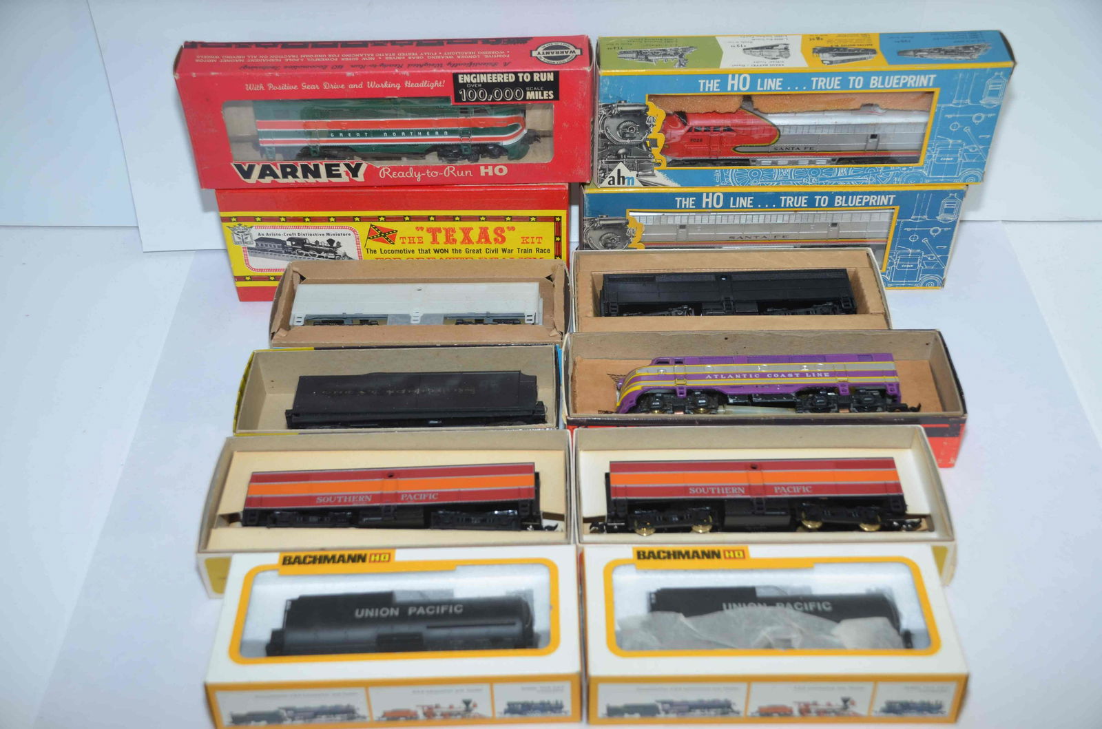 Twelve Ho Scale Locomotives And Tenders