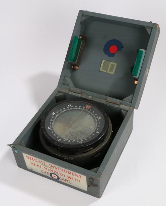 Royal Air Force Type P10 aircraft compass, stamped to - Oct 05, 2019 ...