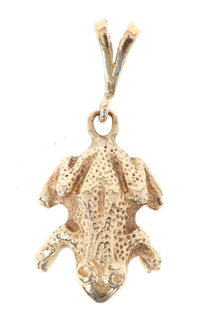14K YELLOW GOLD FROG PENDANT - Apr 18, 2023 | Omnia Auctions in FL