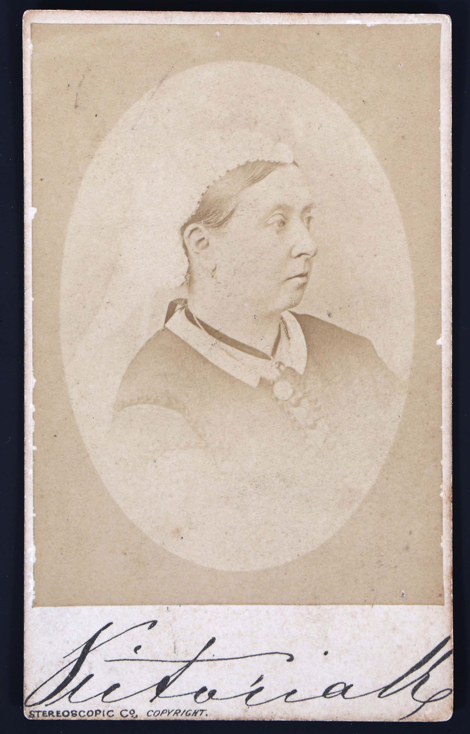 Queen Victoria Autographed Carte De Visite Cdv Portrait Auction