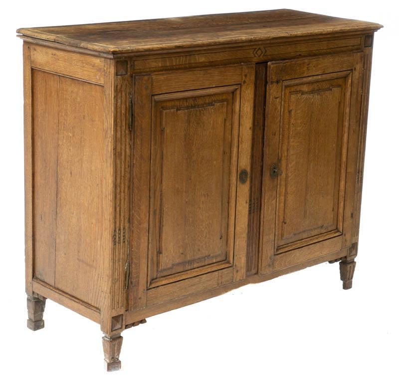 Rustic Linen Cabinet - Aug 09, 2020 | Vogt Auction Texas in TX