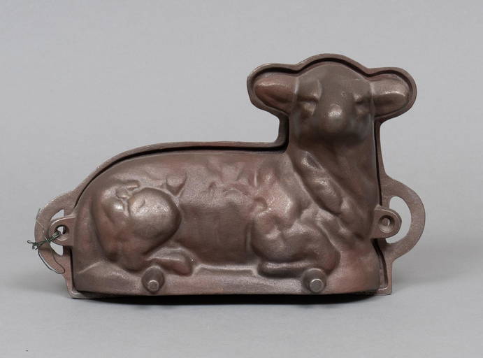 Antique Cast Iron Sheep (#0460) on Jun 18, 2022 | Vogt Auction Texas in TX