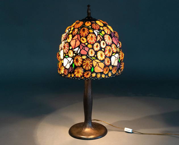 Richard Hoosin (b.1944, Usa) Stained Glass And Sea Shell Table Lamp