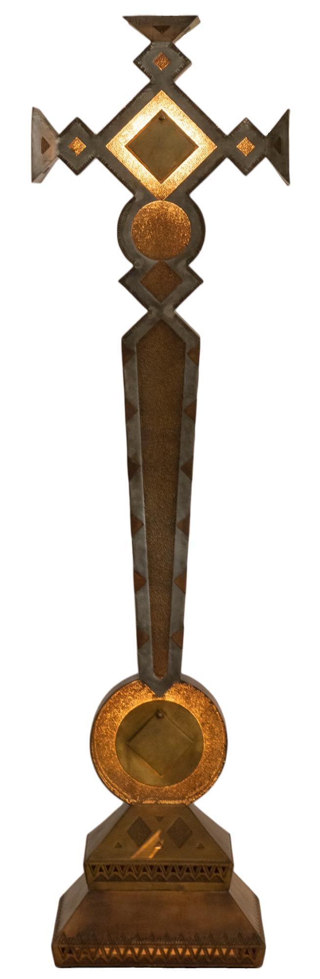 Isaac Maxwell (san Antonio, Texas), Monumental Cross Auction