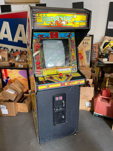 Atari Kangaroo Arcade Videogame In Working Condition - Mar 13, 2022 ...