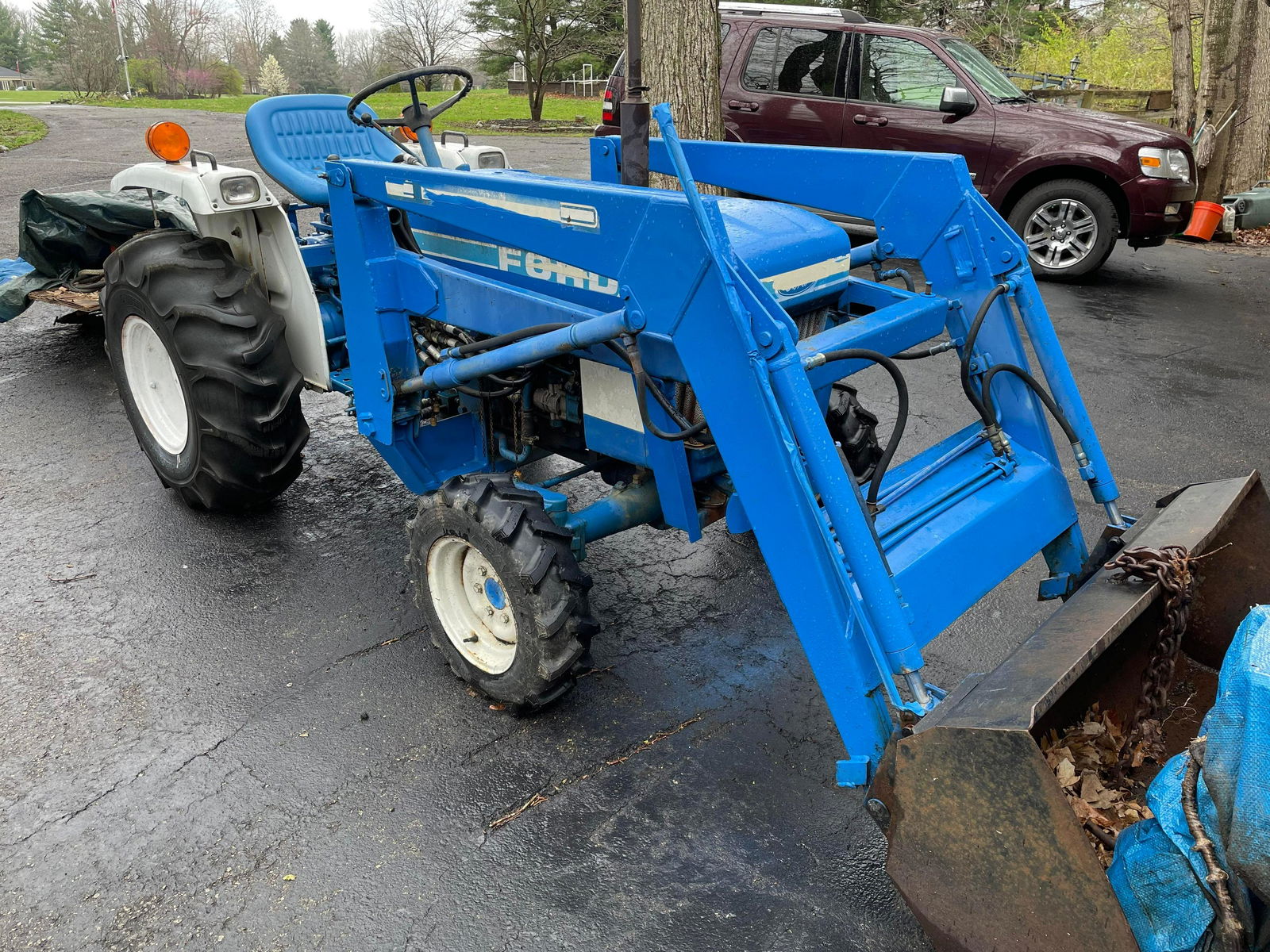 Ford 1310 Tractor With Front Loader. Appears To Be In Working Order ...