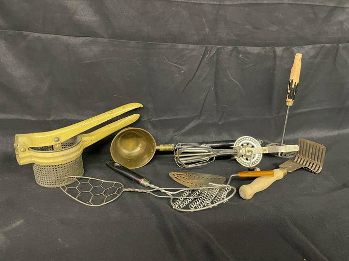 Vintage Kitchen Cookware