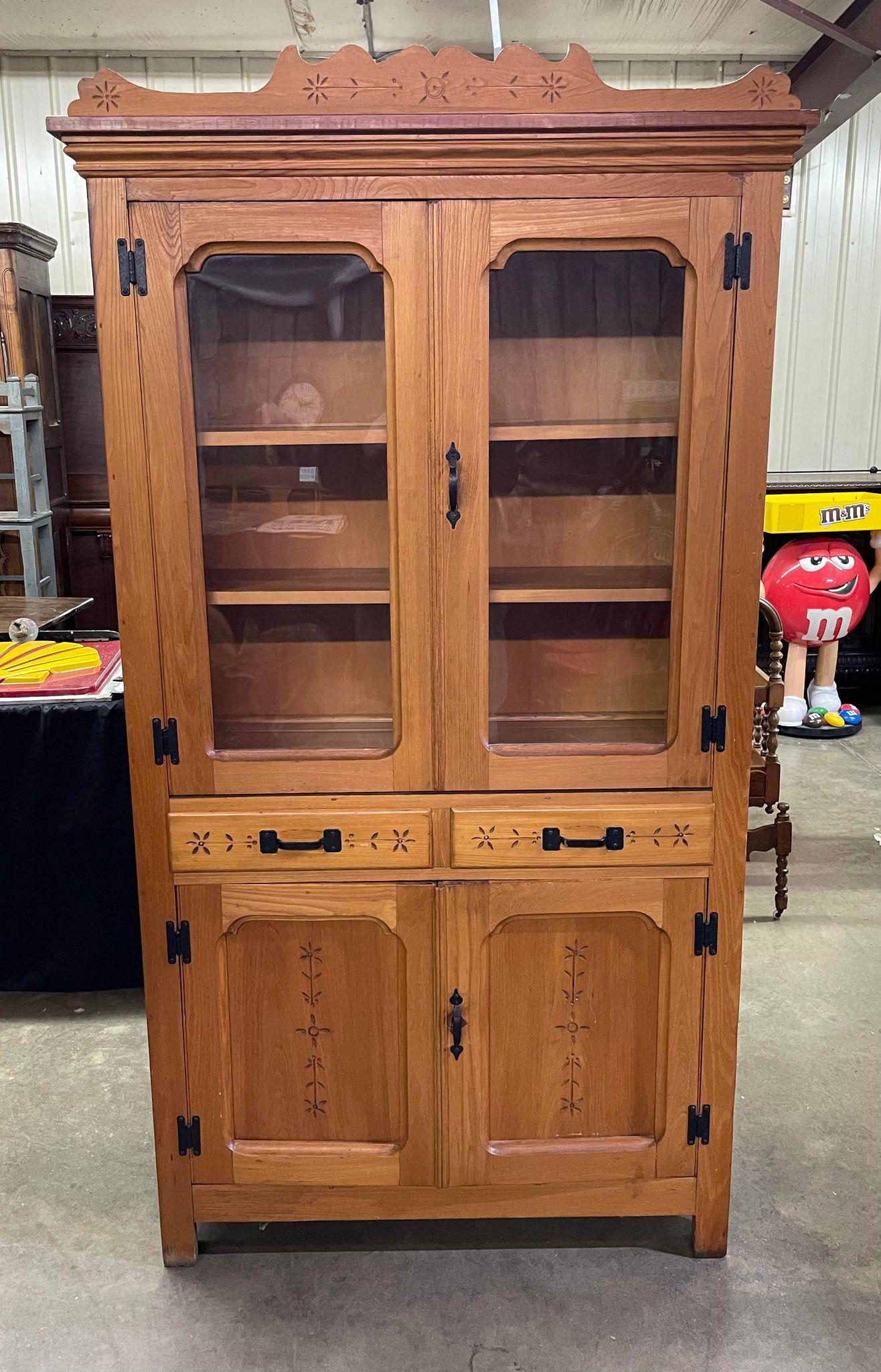 Antique Victorian Kitchen Cabinet / Pie Safe