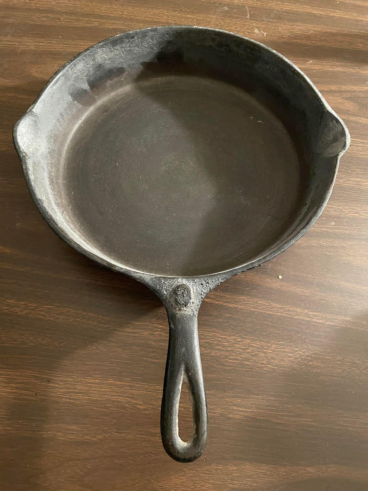 Cast Iron Skillet Marked Fc Auction