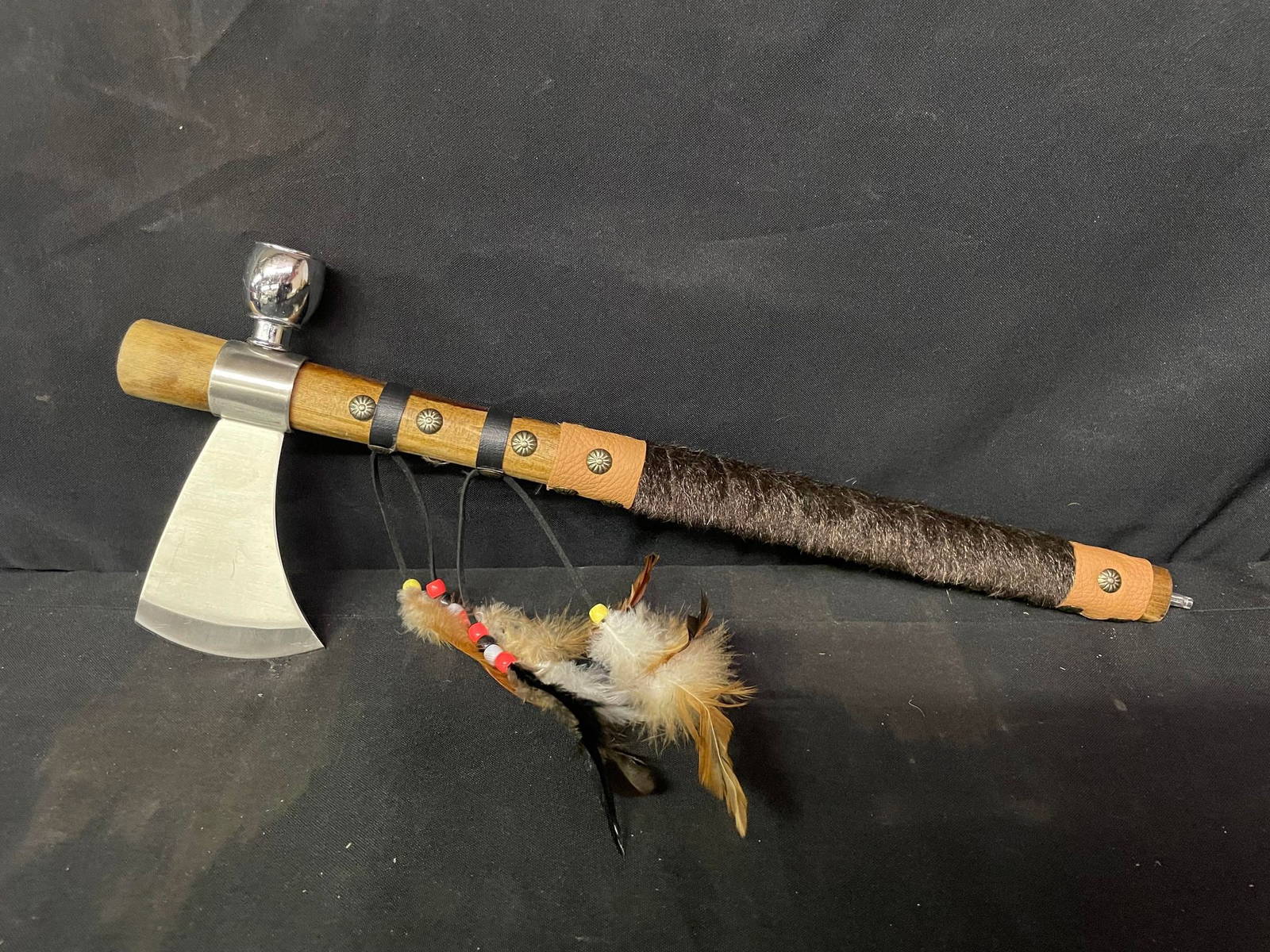 Decorative Tomahawk Peace Pipe Auction