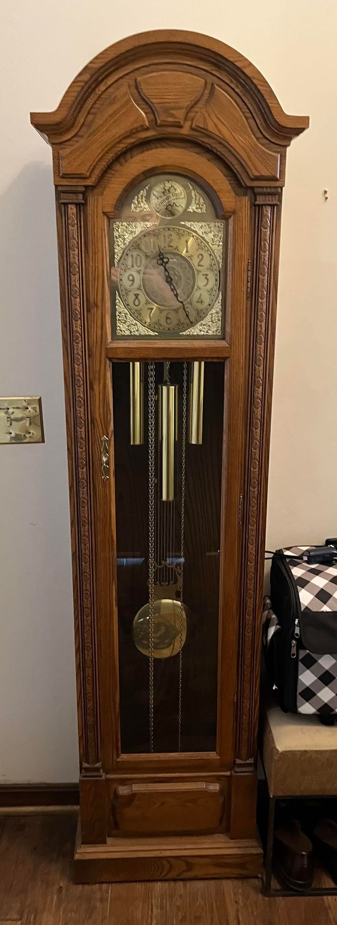 Seth Thomas Grandfather Clock W/ Pendulum And Chains Auction