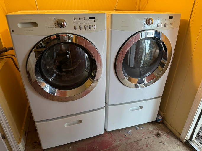 Frigidaire Front Loading Washer And Dryer