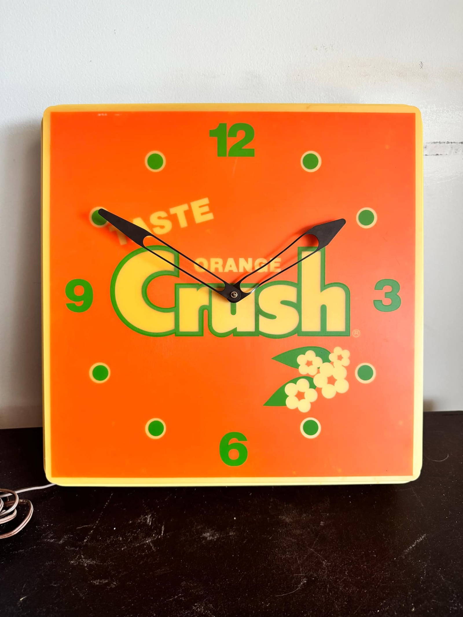 Lighted Orange Crush Clock Auction