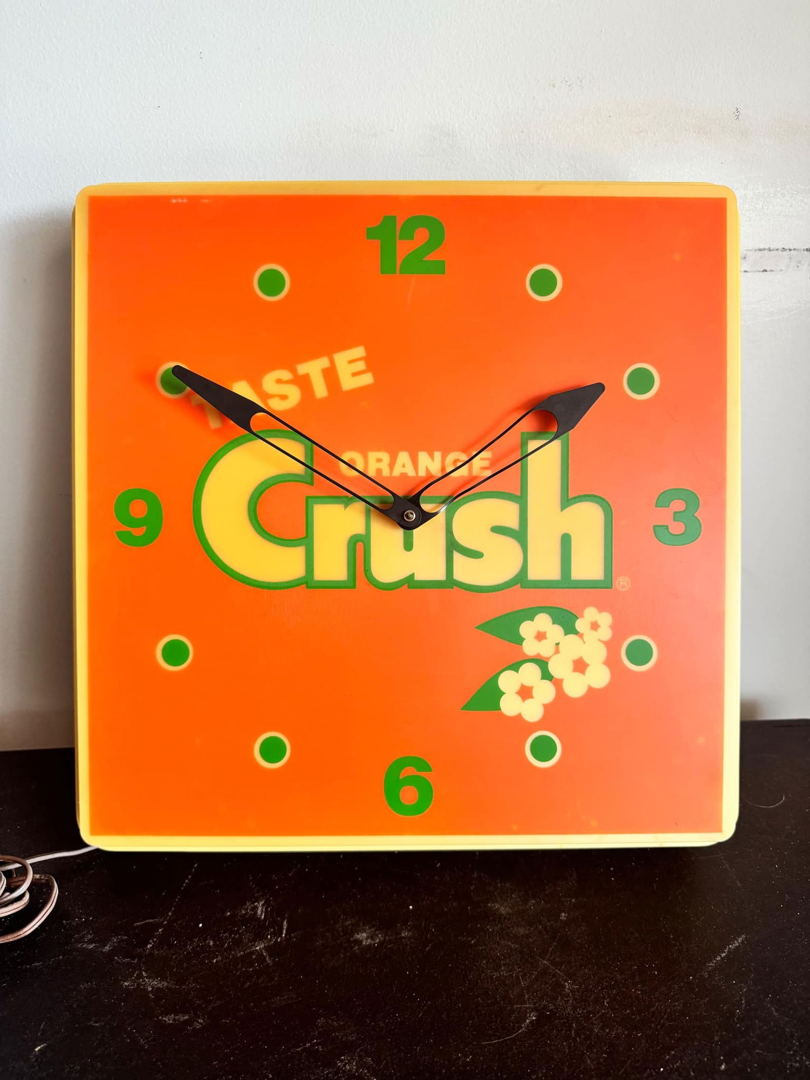 Lighted Orange Crush Clock Auction