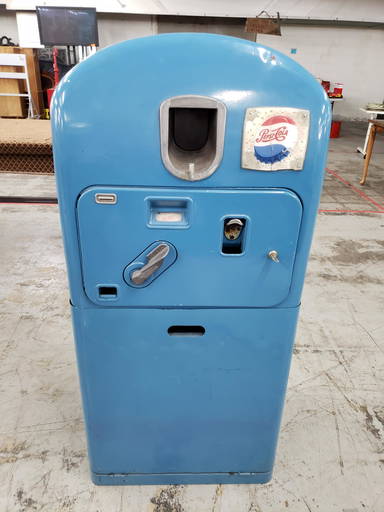 Vintage Pepsi Cola Vending Machine With Key Cools