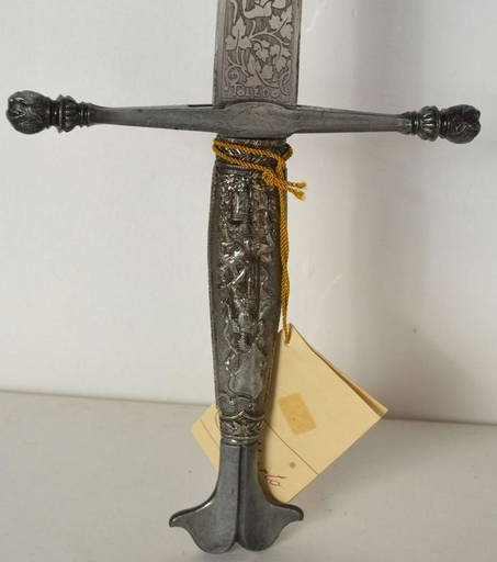Excalibur Two Handed Broadsword Prop / Replica