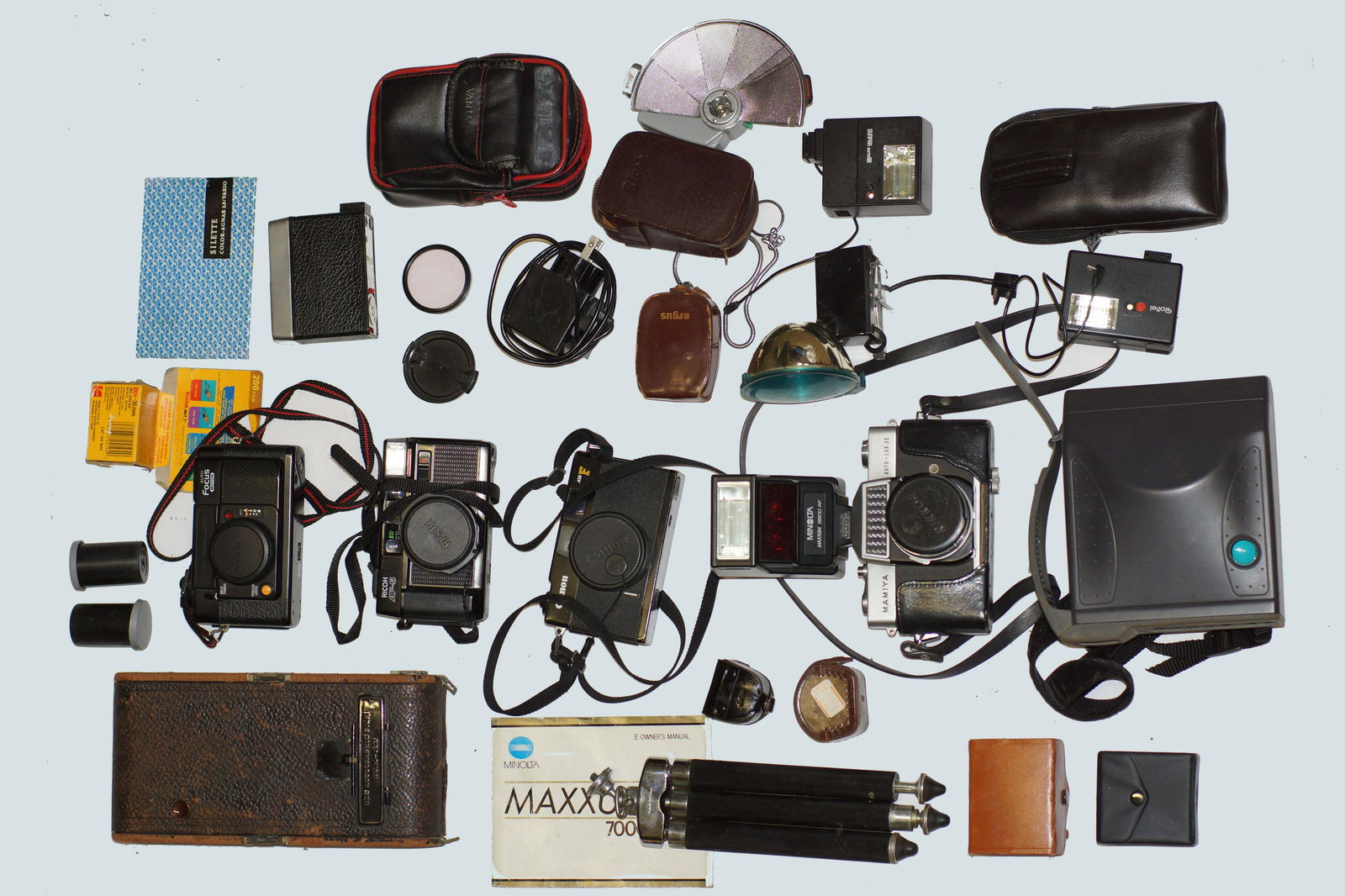 Vintage and Antique Assorted Camera Items - Mar 08, 2020 | Antique ...