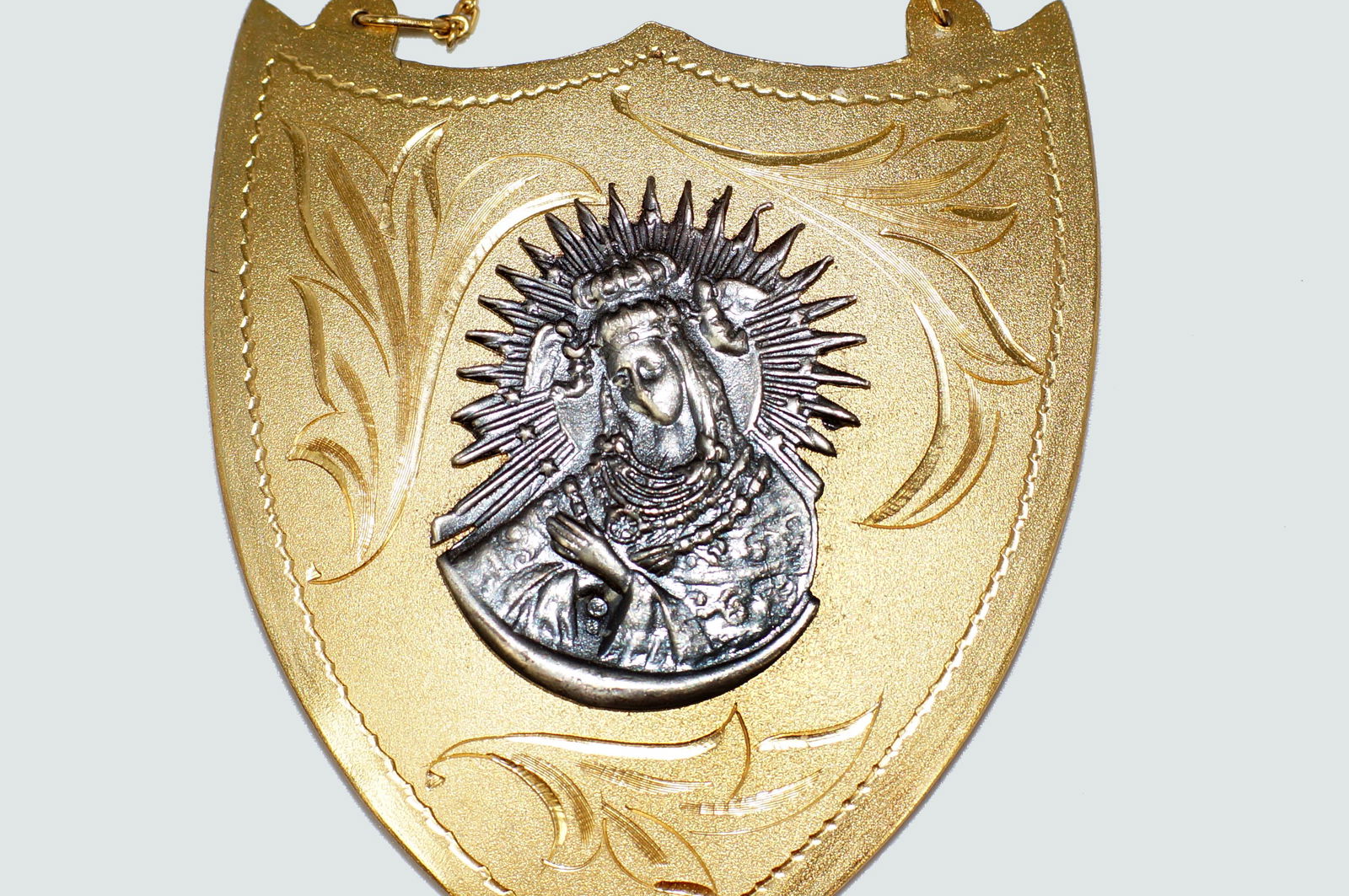 A VINTAGE POLISH GILDED SILVER VIRGIN MARY SHIELD - May 10, 2020 ...